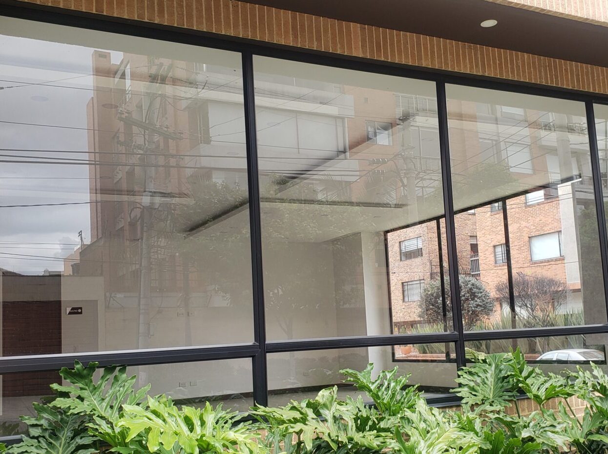 Galeria Acabados en Vidrio | Axioma Arquitectura